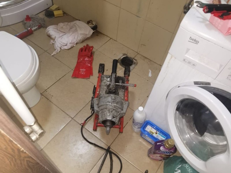 Šta kada ne radi taster na vodokotliću?